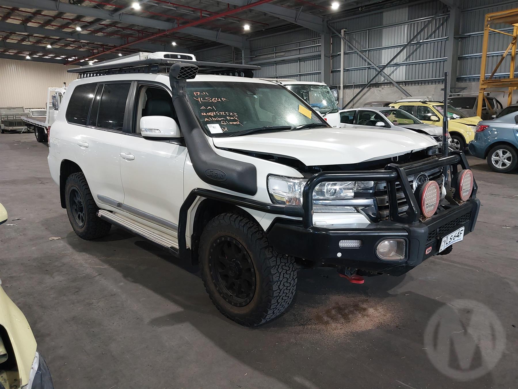 Damaged 2018 Toyota Landcruiser 200 Sahara 4WD 4D Wagon For Auction in ...