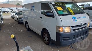 Damaged 2009 Toyota Hiace 200 LWB Van For Auction in National Online ...