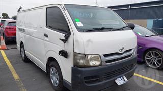 Damaged 2010 Toyota Hiace 200 LWB Van For Auction in National Online ...