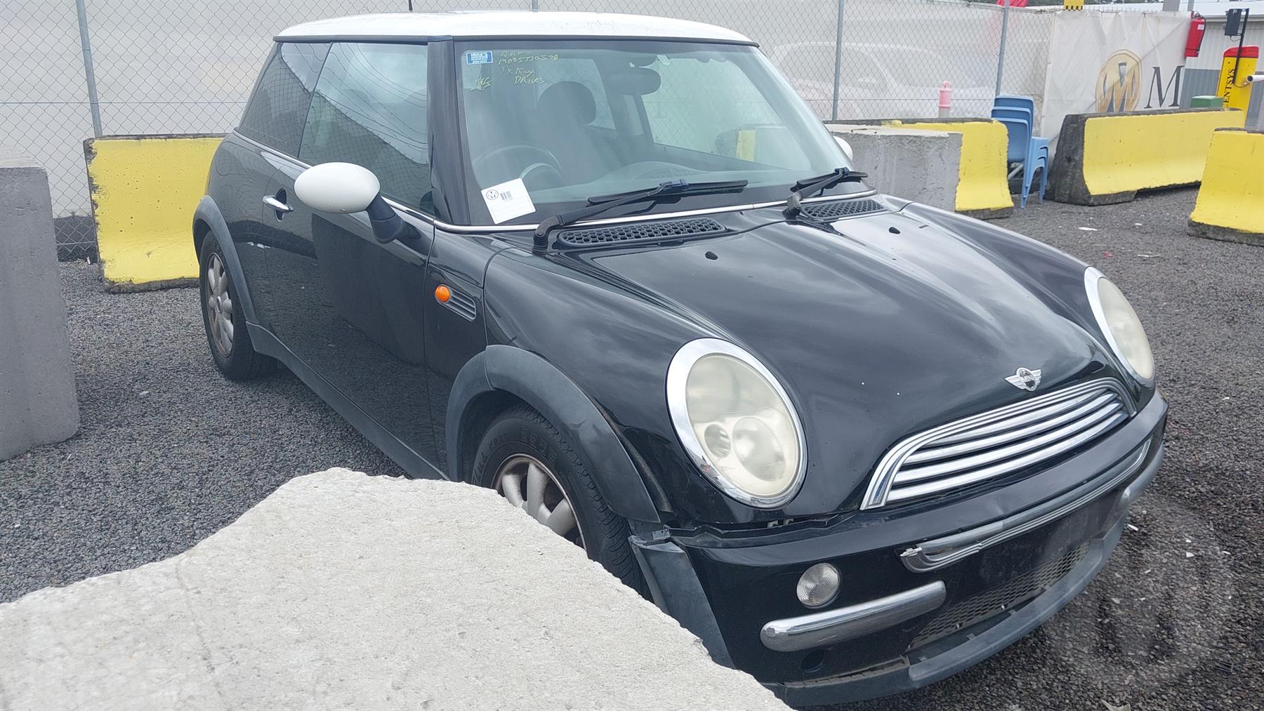 Damaged 2002 MINI Cooper R50/R52 Hatch For Auction in National Online, National – Manheim ...