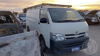 Damaged 2013 Toyota Hiace 200 LWB Van For Auction in National Online ...