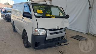 Damaged 2017 Toyota Hiace 201R LWB Van For Auction in National Online ...