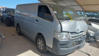 Damaged 2007 Toyota Hiace 200 LWB Van For Auction in National Online ...