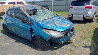 Damaged 2011 Mazda 2 Gen II Neo Hatch Hatch For Auction in National ...