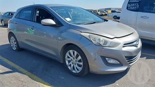 Damaged 2013 Hyundai i30 GD Active Hatch For Auction in National Online ...