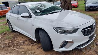Damaged 2018 Holden Commodore ZB RS Hatch For Auction in National ...