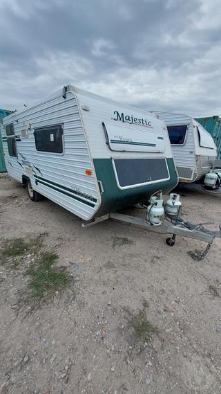 Used 2004 Majestic Gold Tourer Caravan Located in Moe, VIC For Auction ...