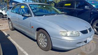 Damaged 1999 Holden Commodore VT Executive Sedan Sedan For Auction in ...