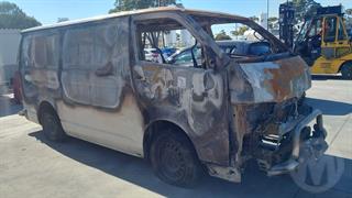 Damaged 2011 Toyota Hiace Van For Auction in National Online, National ...