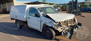 Damaged 2014 Toyota Hilux 150 Cab Chassis For Auction in National ...