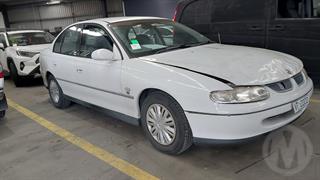 Damaged 2000 Holden Commodore VT Acclaim Sedan 4 Door Sedan For Auction ...