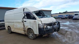 Damaged 2015 Toyota Hiace 221R SLWB Van For Auction in National Online ...