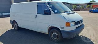 Damaged 2001 Volkswagen Transporter LWB Van For Auction in National ...