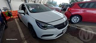 Damaged 2018 Holden Astra BK R Hatch Hatch For Auction in National ...