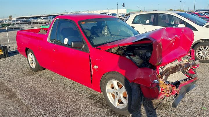 Damaged 1995 Holden Commodore VS Ute Utility For Auction in National ...