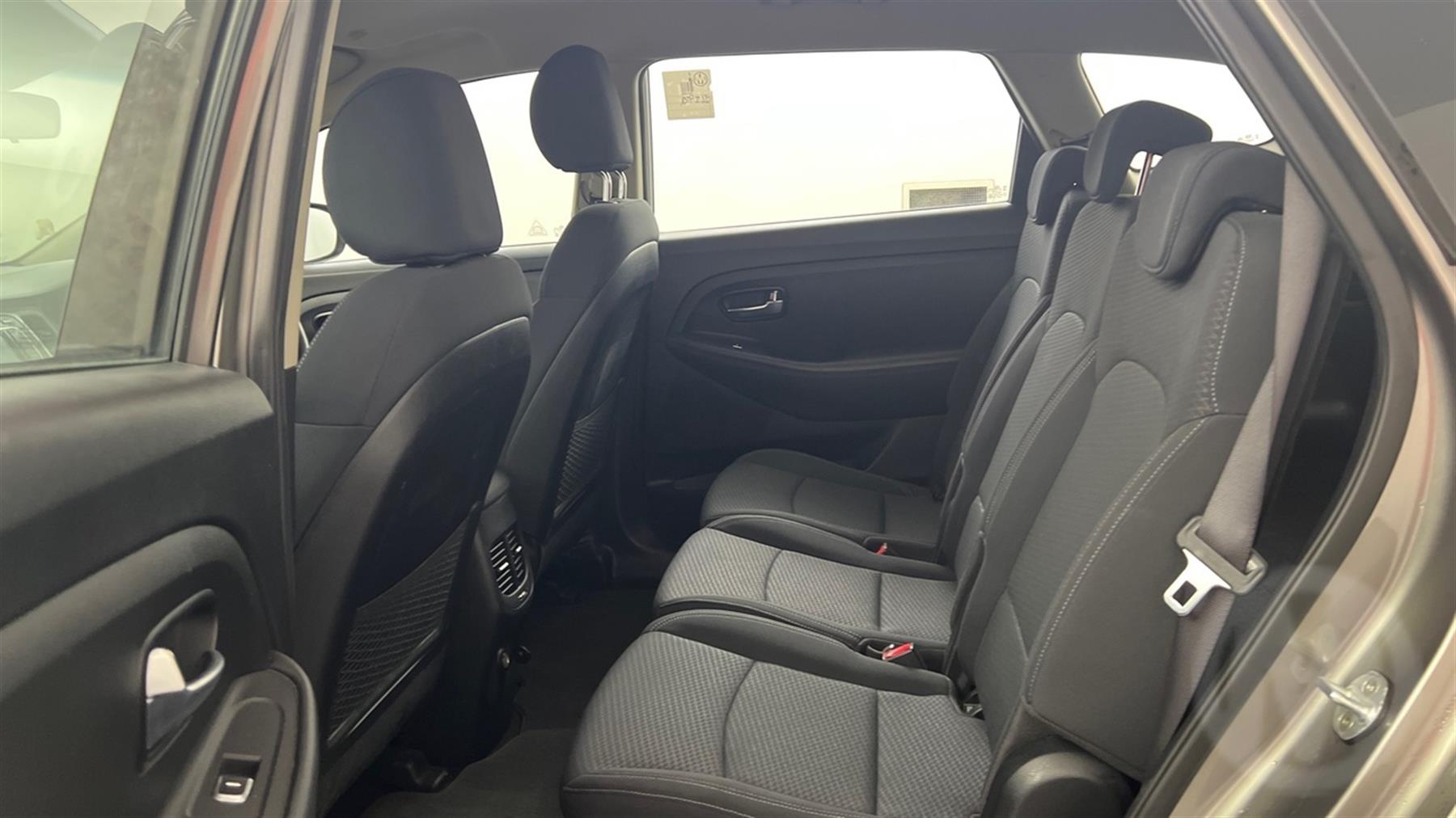 Used 2017 Kia Rondo S 5D Wagon For Auction in Altona North, Melbourne ...