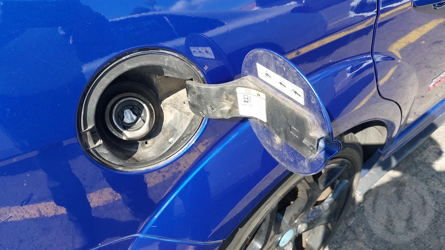 Damaged 2010 Ford Focus LV XR5 Hatch For Auction in National Online ...