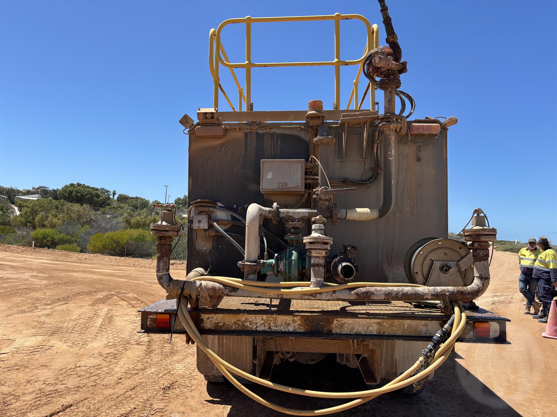 Used 2018 Mack Metroline 8X4 Water Cart GCM 33,000kg For Auction in ...