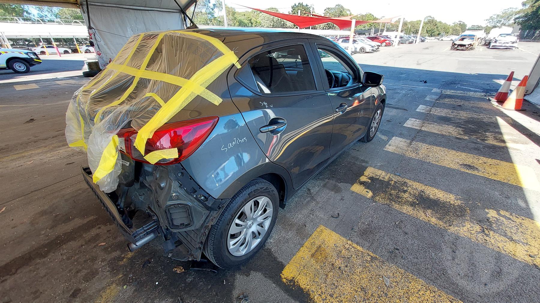Damaged 2014 Mazda MAZDA2 DJ Neo Hatch Hatch For Auction in National Online, National – Manheim ...