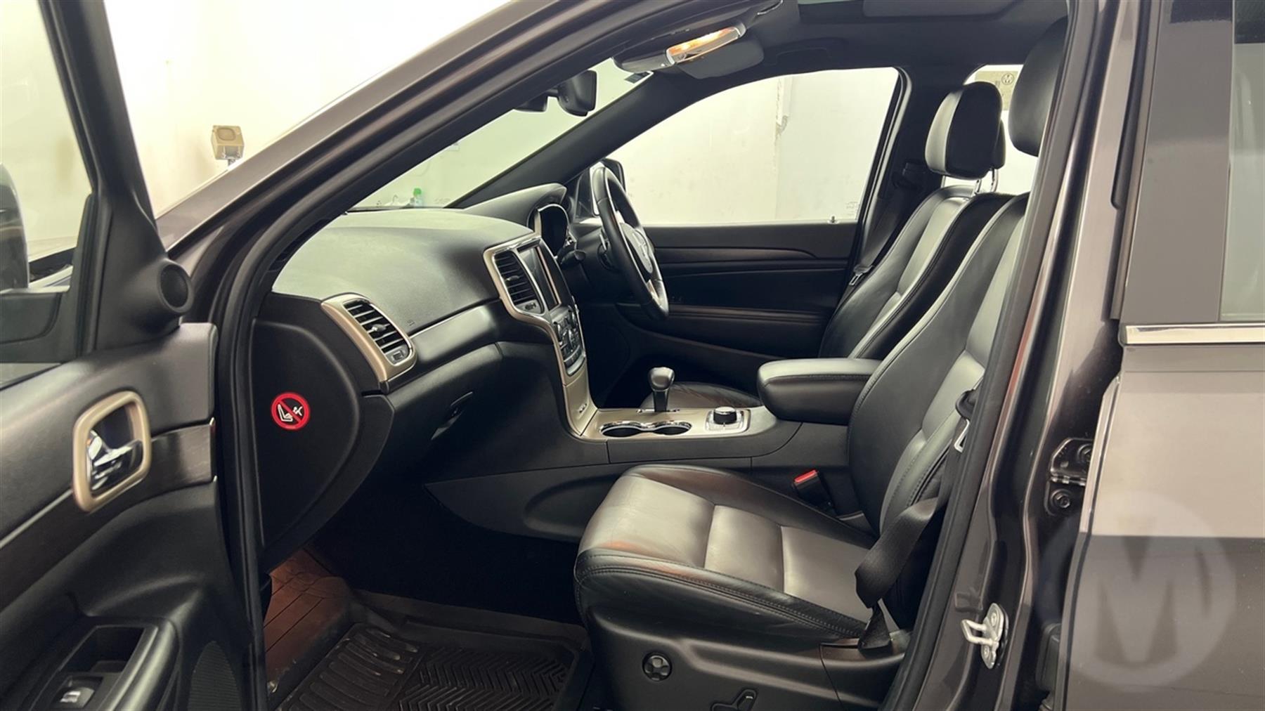 Used 2014 Jeep Grand Cherokee WK Laredo 3.0D 4WD 5D S/Wagon - Used Car for Sale – Manheim Car ...