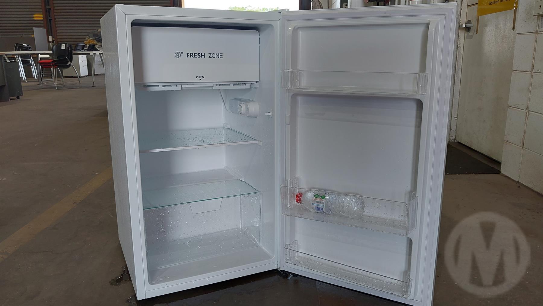 Used Hisense HRBF125 Refrigerator For Auction in Berrimah, Darwin ...