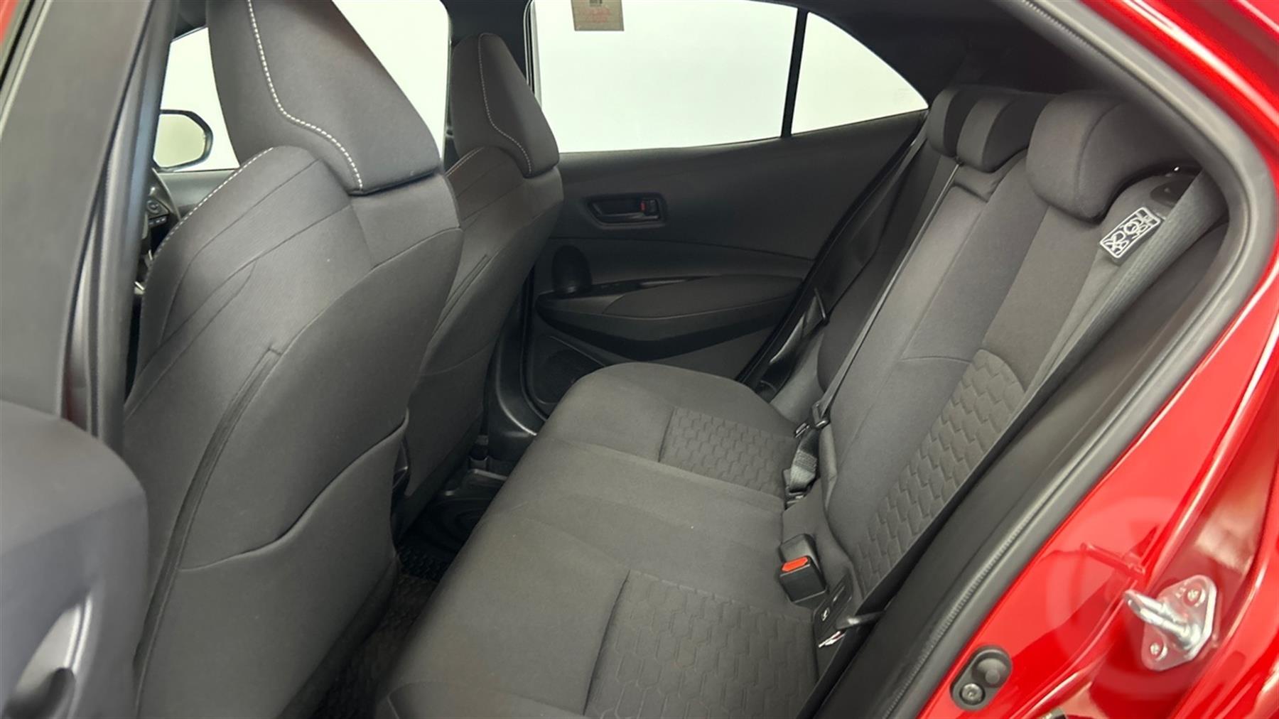 Used 2021 Toyota Corolla ZWE211R Ascent Sport Hybrid 5D Hatch (QFleet ...