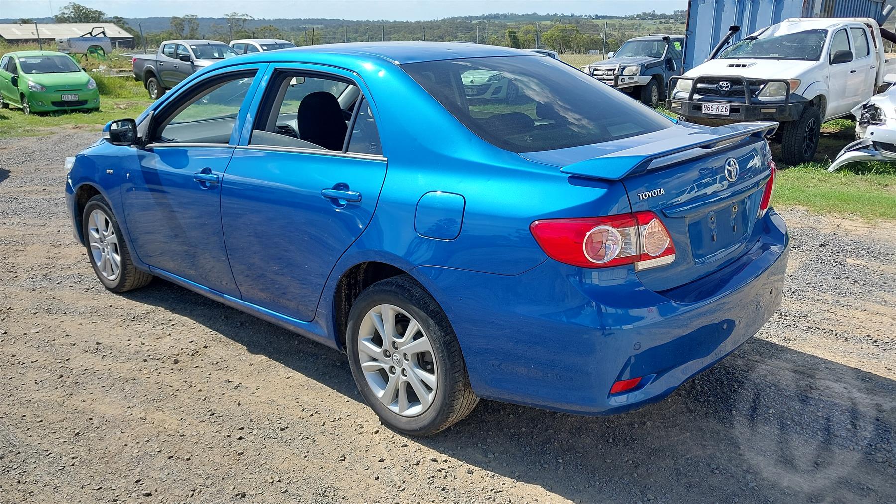 Damaged 2011 Toyota Corolla ZRE15 Ascent Sport SE Sedan Sedan For ...