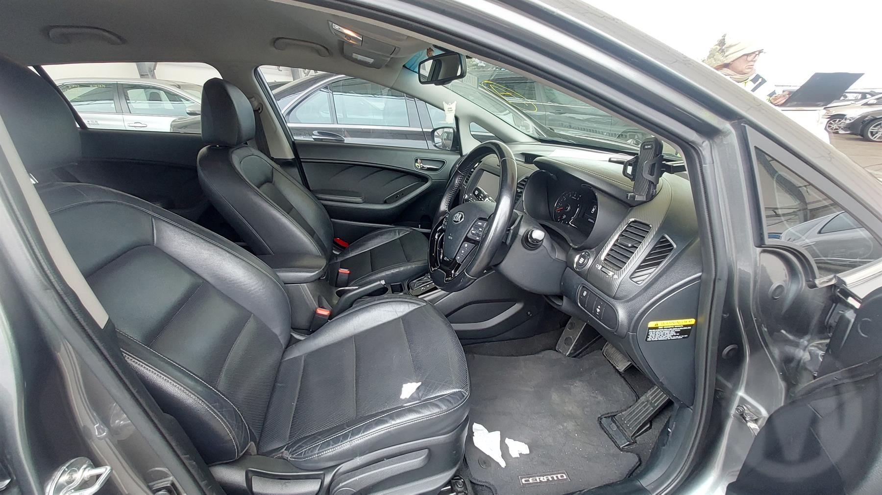 Damaged 2018 Kia Cerato YD Sport+ Hatch Hatch For Auction in National Online, National – Manheim ...