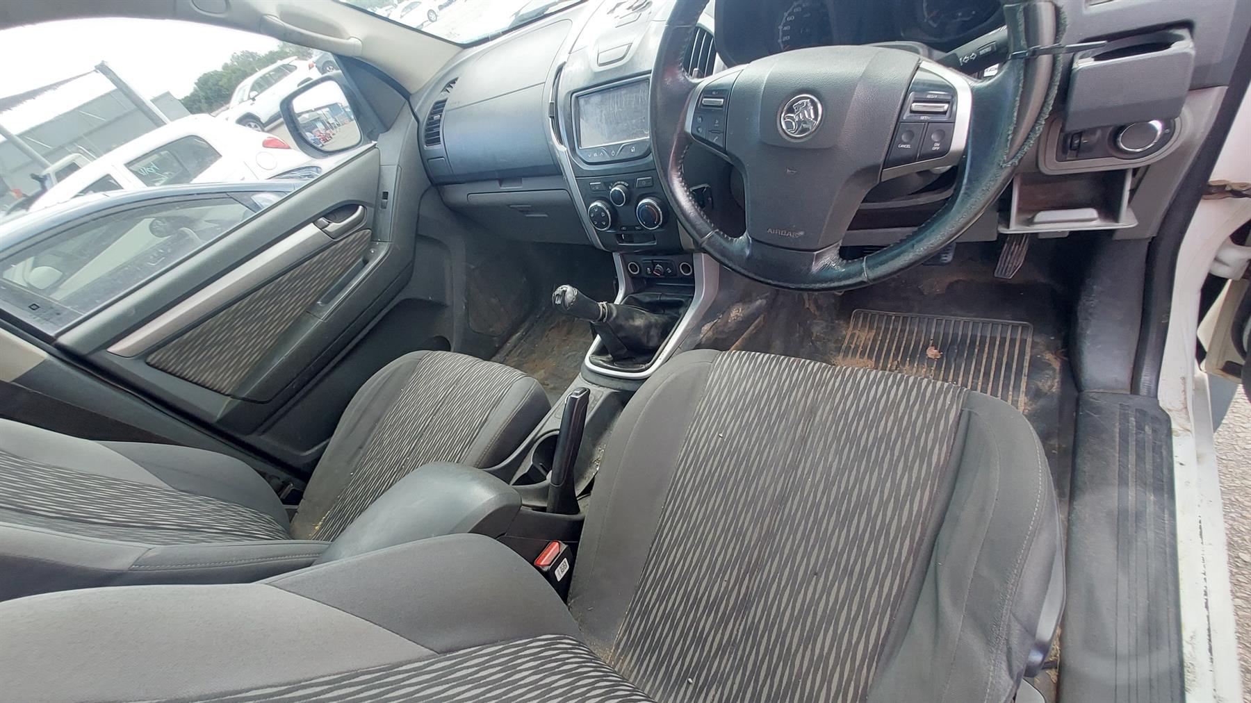 Damaged 2014 Holden Colorado LX Dual Cab Chassis For Auction in Eagle Farm, Brisbane, Queensland ...