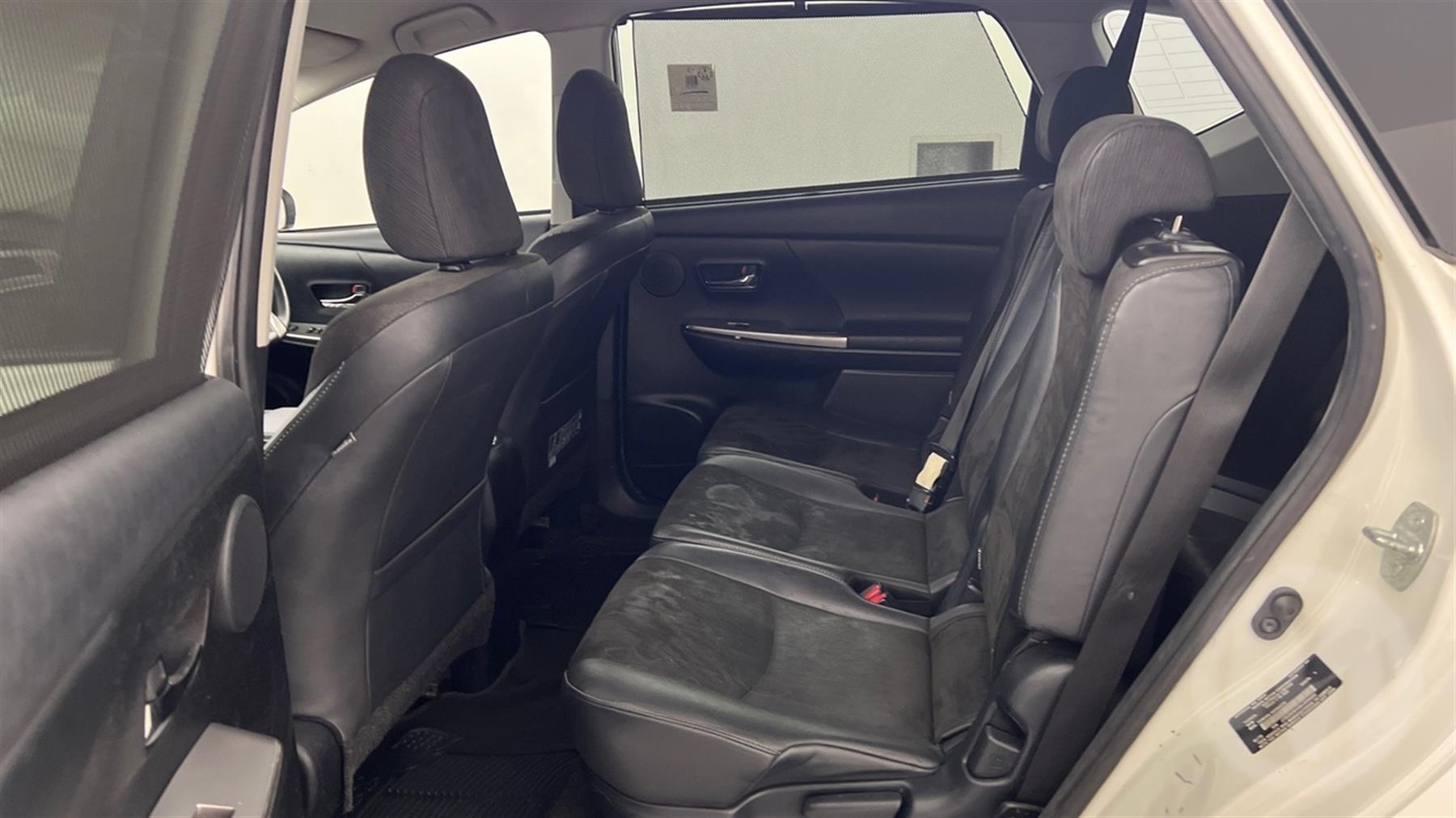 Used 2018 Toyota Prius V ZVW40 V 5D People Mover - Used Car for Sale ...